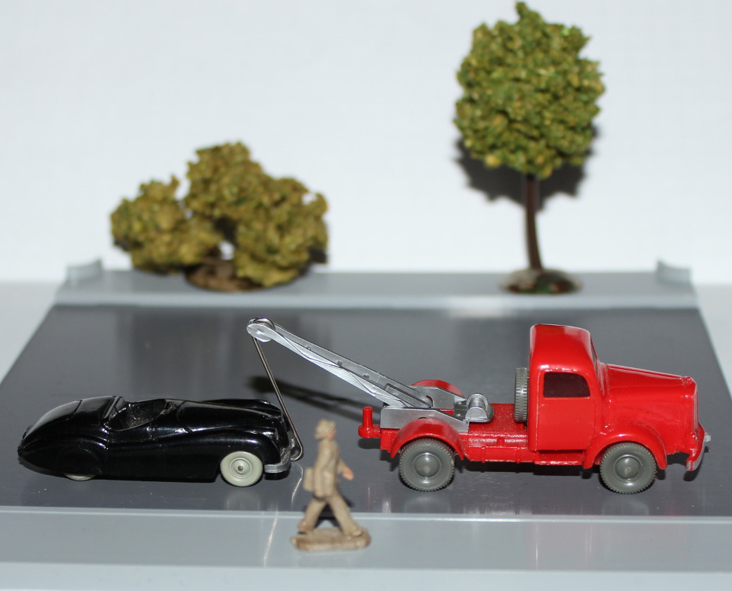 RE: Auto + Abschleppwagen... - 2